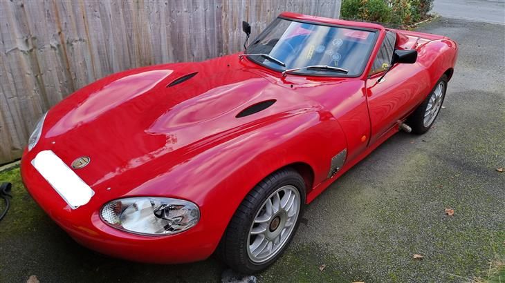 Red Ginetta G27 cars for sale | PistonHeads UK
