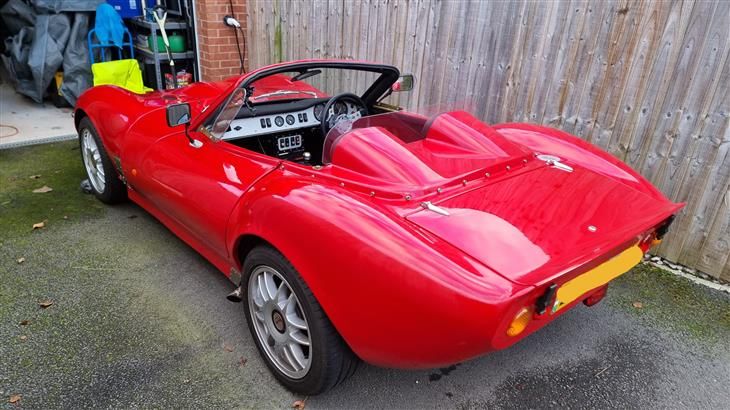 Red Ginetta G27 cars for sale | PistonHeads UK