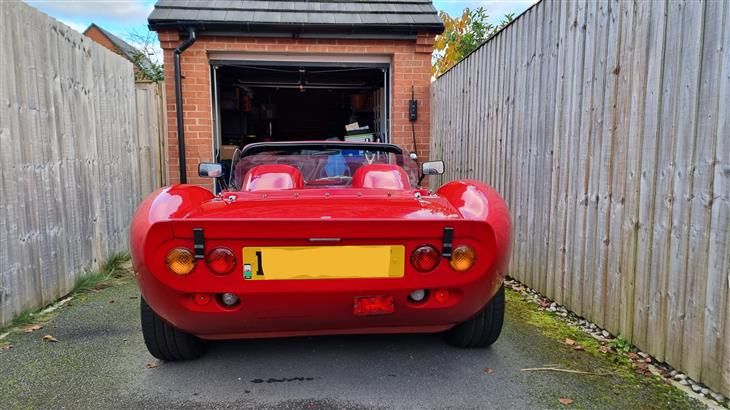 Red Ginetta G27 cars for sale | PistonHeads UK