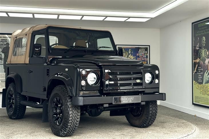Used 2015 Land Rover Defender cars for sale - PistonHeads UK