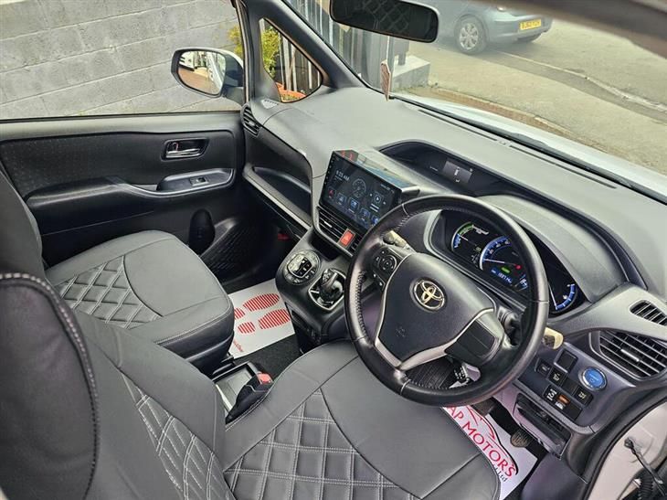 Used Toyota Voxy cars for sale - PistonHeads UK