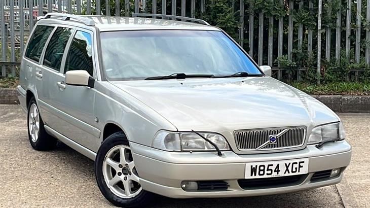Volvo V70 cars for sale | PistonHeads UK