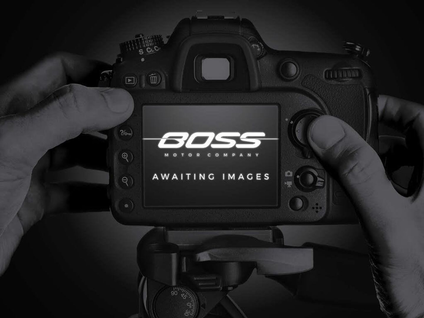 Used 2023 ASTON MARTIN DBX V8 AUTO for sale - PistonHeads UK