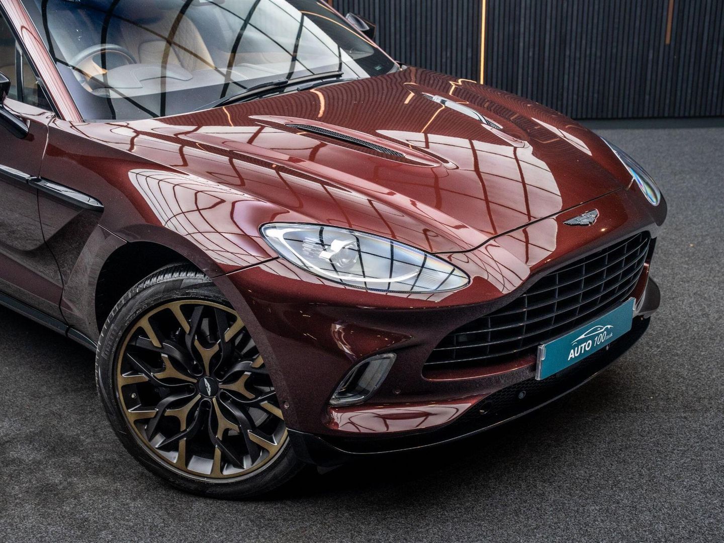Used 2021 ASTON MARTIN DBX V8 AUTO for sale - PistonHeads UK