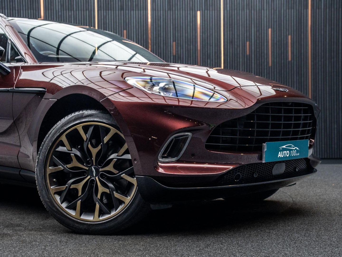 Used 2021 ASTON MARTIN DBX V8 AUTO for sale - PistonHeads UK