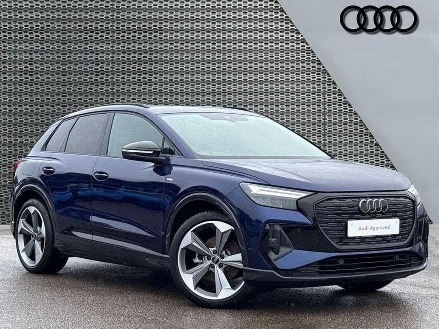 Used 2025 AUDI Q4 E-TRON BLACK EDITION 35 for sale - PistonHeads UK