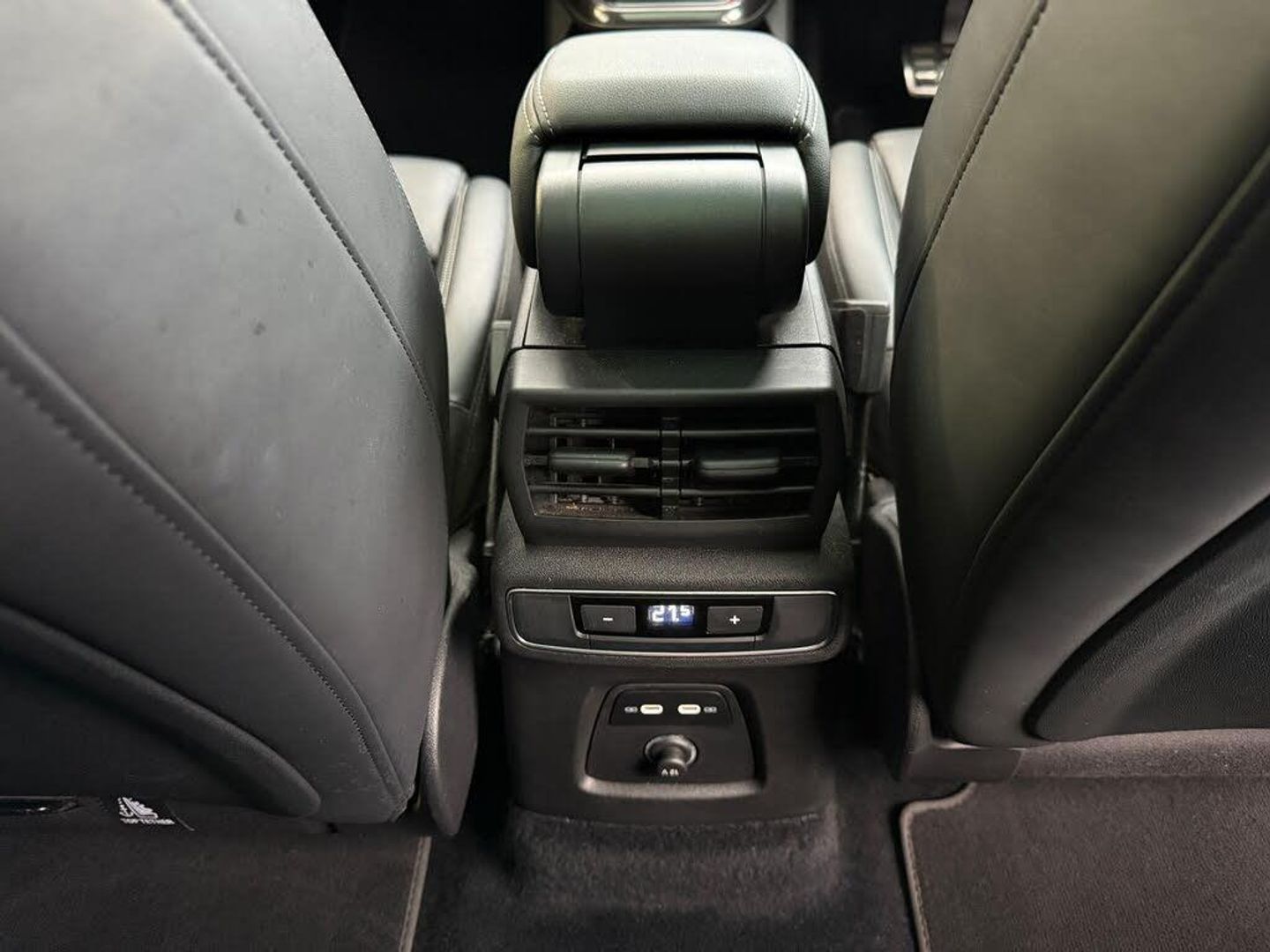 Used 2022 AUDI Q4 E-TRON VORSPRUNG 40 for sale - PistonHeads UK