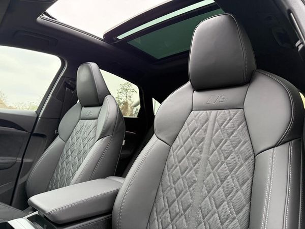Used 2025 AUDI SQ5 LAUNCH ED TFSI MHEV QT SA for sale - PistonHeads UK
