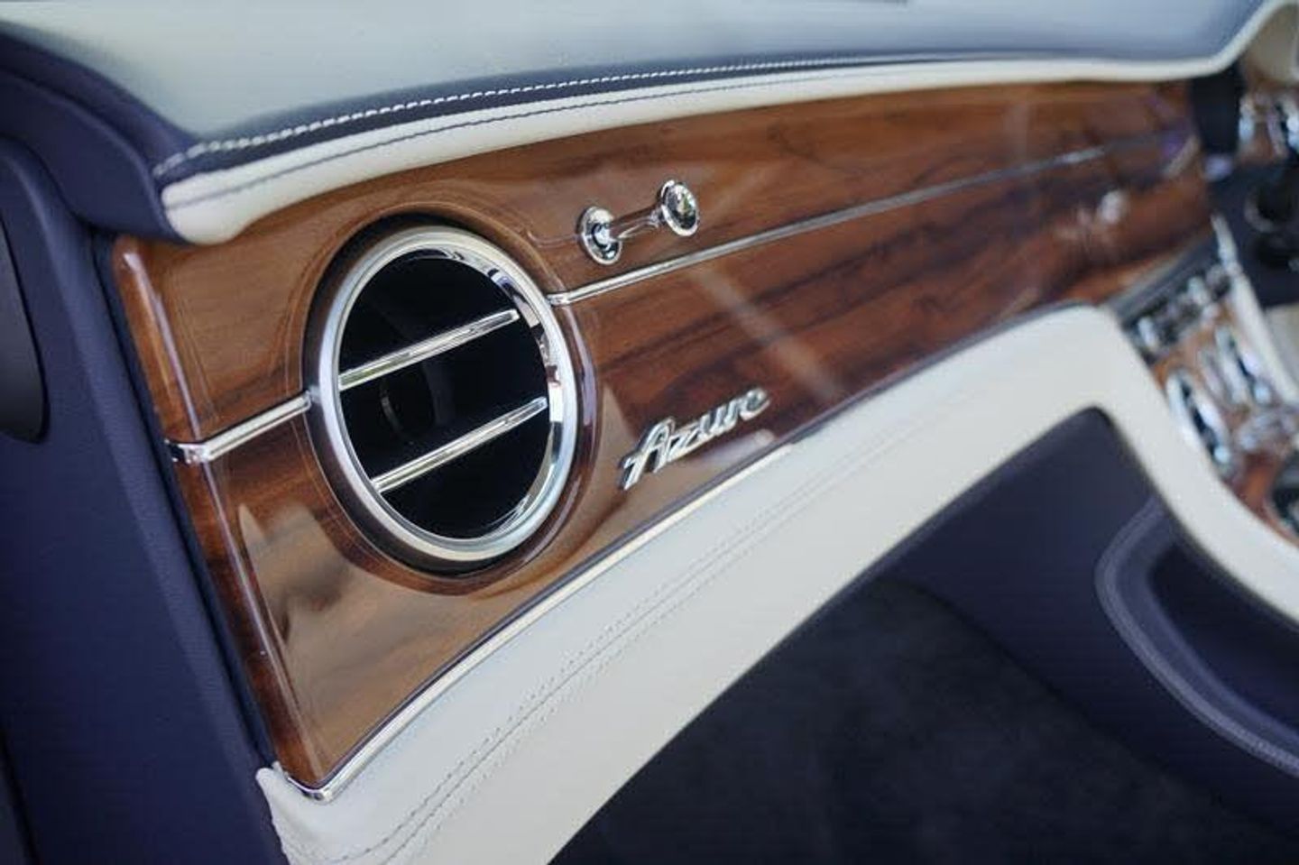 Used 2025 BENTLEY CONTINENTAL GTC AZURE HYBRID A for sale - PistonHeads UK