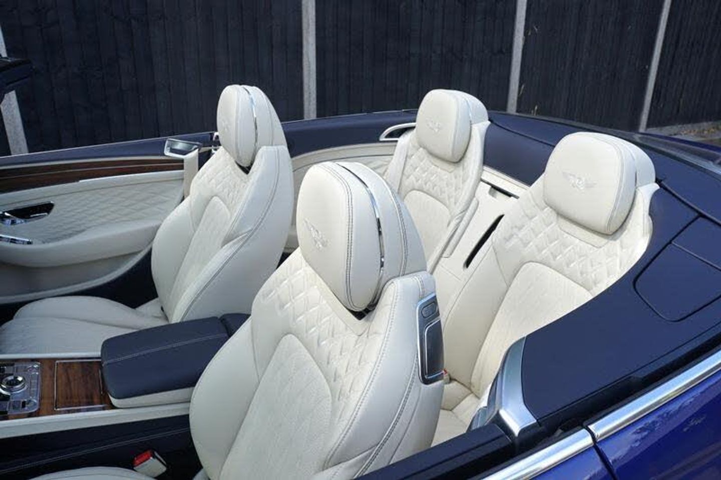 Used 2025 BENTLEY CONTINENTAL GTC AZURE HYBRID A for sale - PistonHeads UK