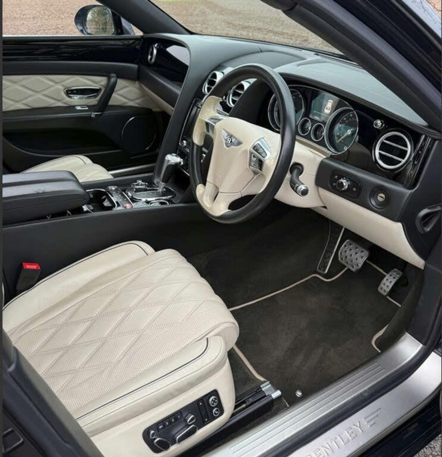 Used 2016 BENTLEY FLYING SPUR for sale - PistonHeads UK