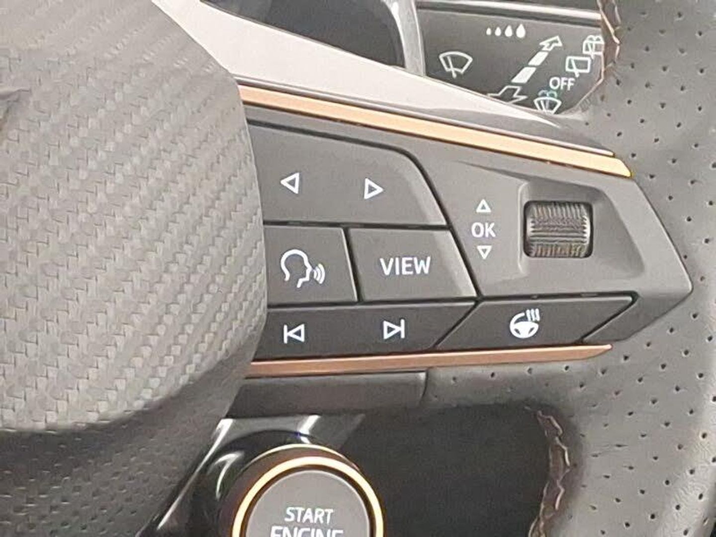 Used 2025 CUPRA LEON V2 ETSI S-A for sale - PistonHeads UK