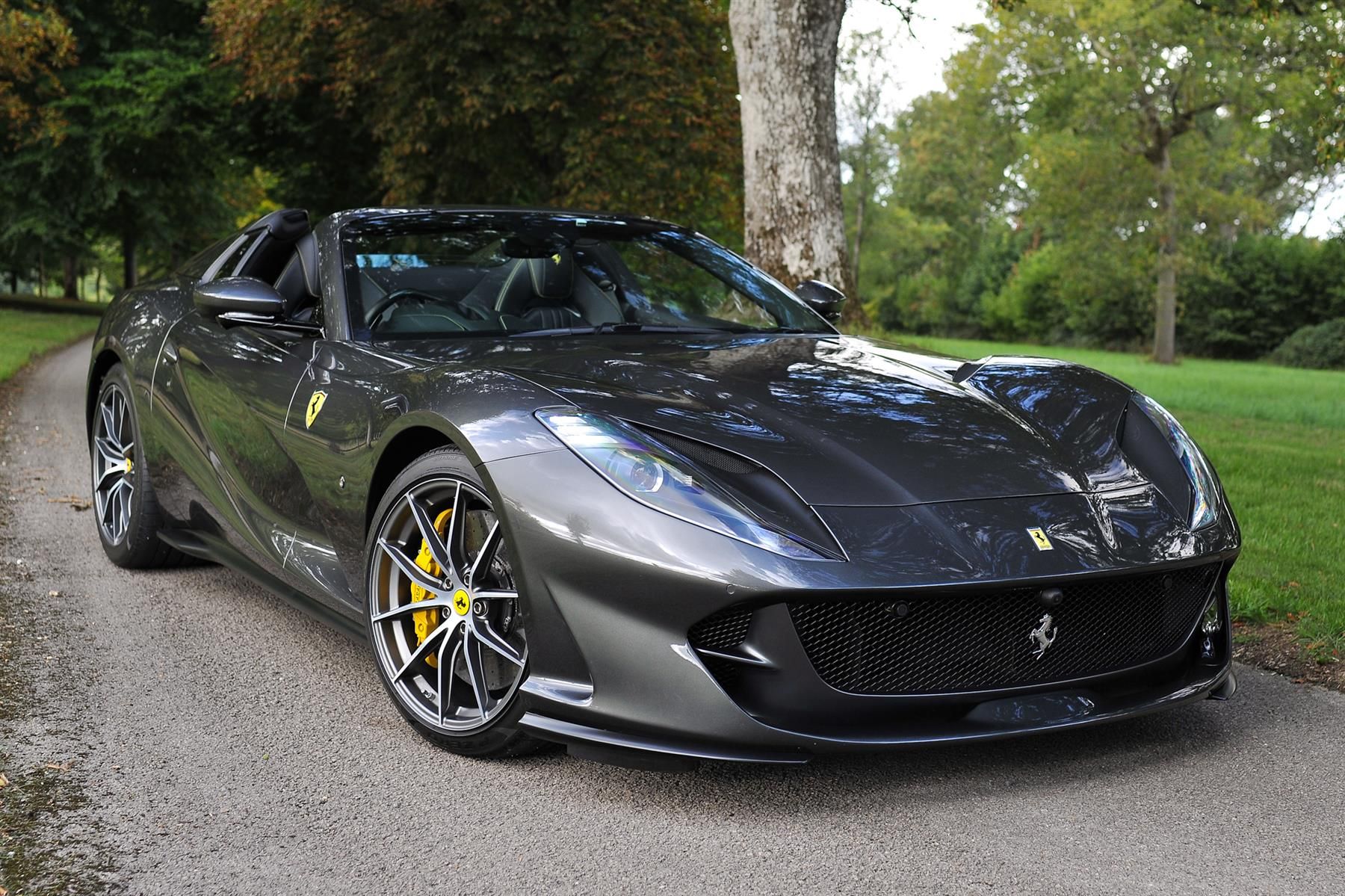 Used 2021 FERRARI 812 SUPERFAST GTS S-A for sale - PistonHeads UK