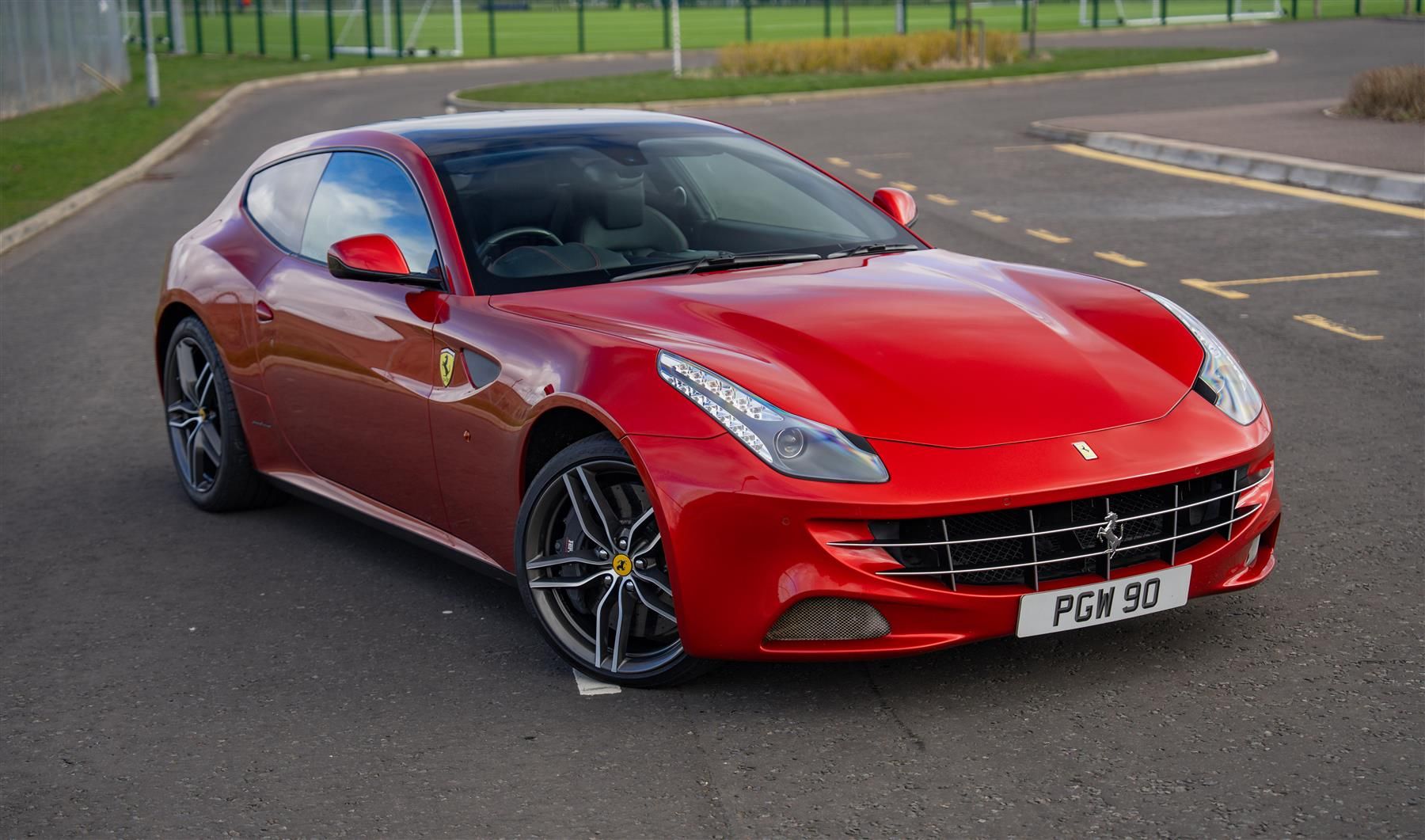 Used 2014 FERRARI FF V12 for sale - PistonHeads UK