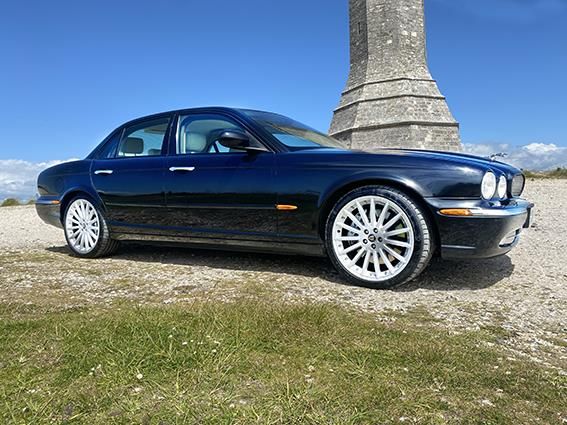 Used 2004 Jaguar XJR Supercharged for sale - PistonHeads UK