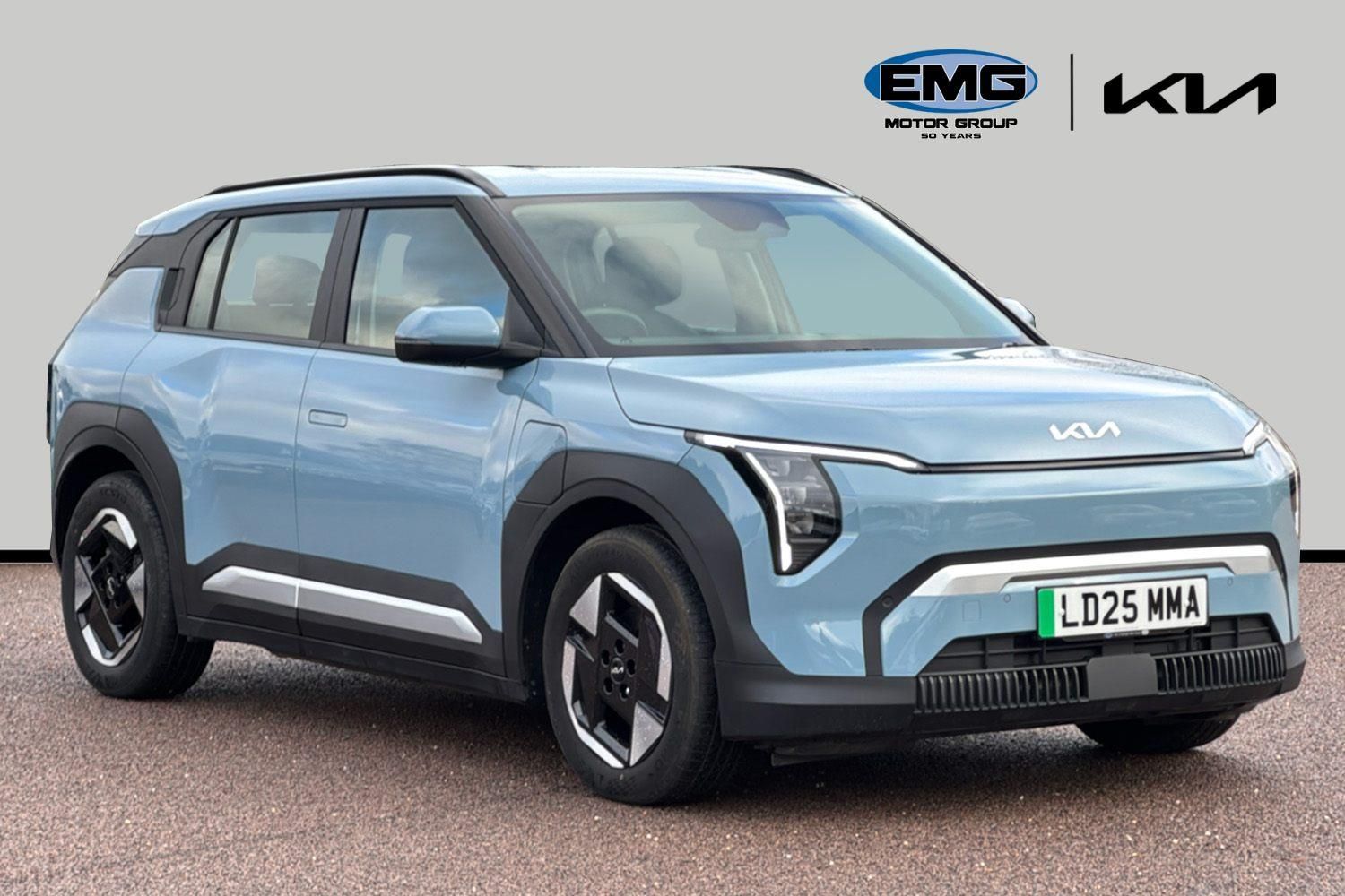 Used 2025 KIA EV3 AIR for sale - PistonHeads UK