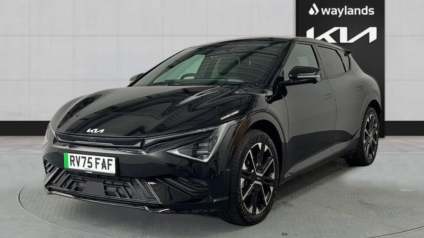 Used 2025 KIA EV6 GT-LINE S AWD for sale - PistonHeads UK