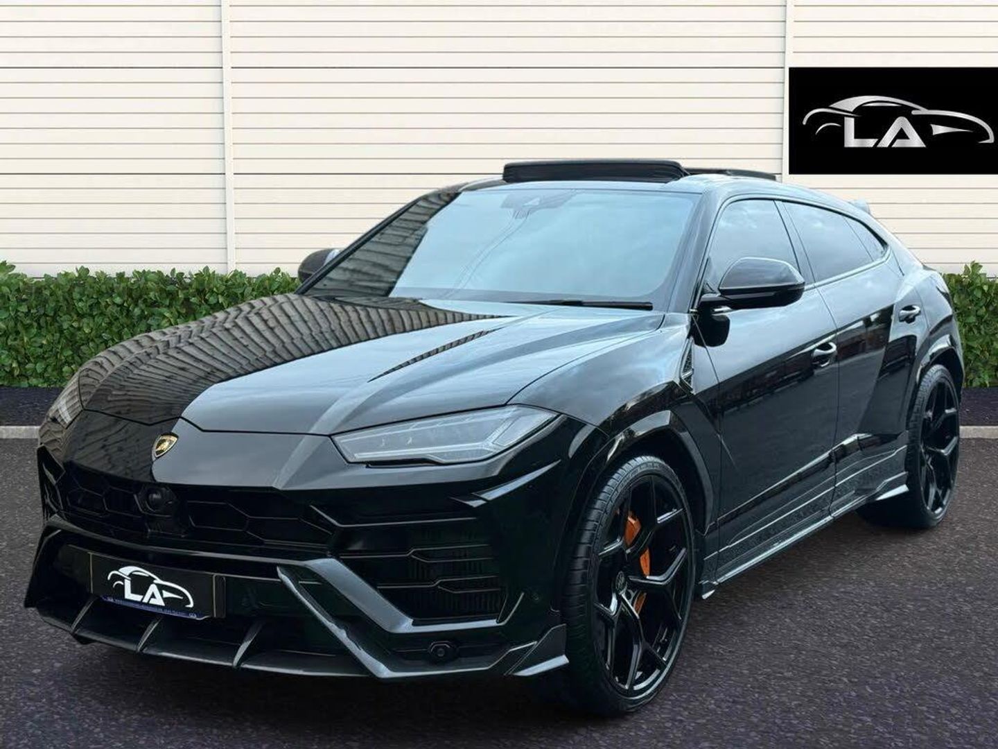 Used 2021 LAMBORGHINI URUS V8 AUTO for sale - PistonHeads UK
