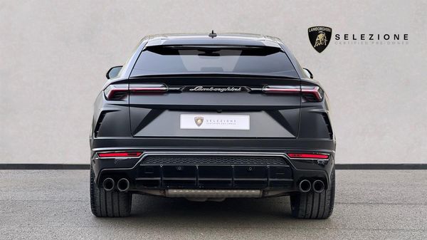 Used 2022 LAMBORGHINI URUS V8 AUTO for sale - PistonHeads UK