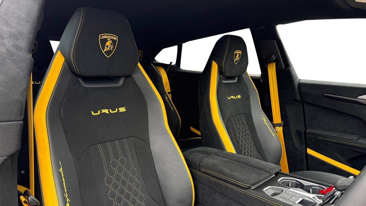 Used 2024 LAMBORGHINI URUS V8 PERFORMANTE AUTO for sale - PistonHeads UK