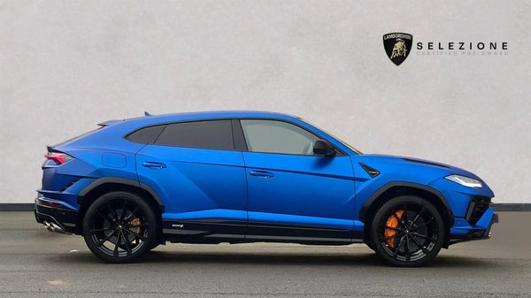 Used 2024 LAMBORGHINI URUS V8 S AUTO for sale - PistonHeads UK