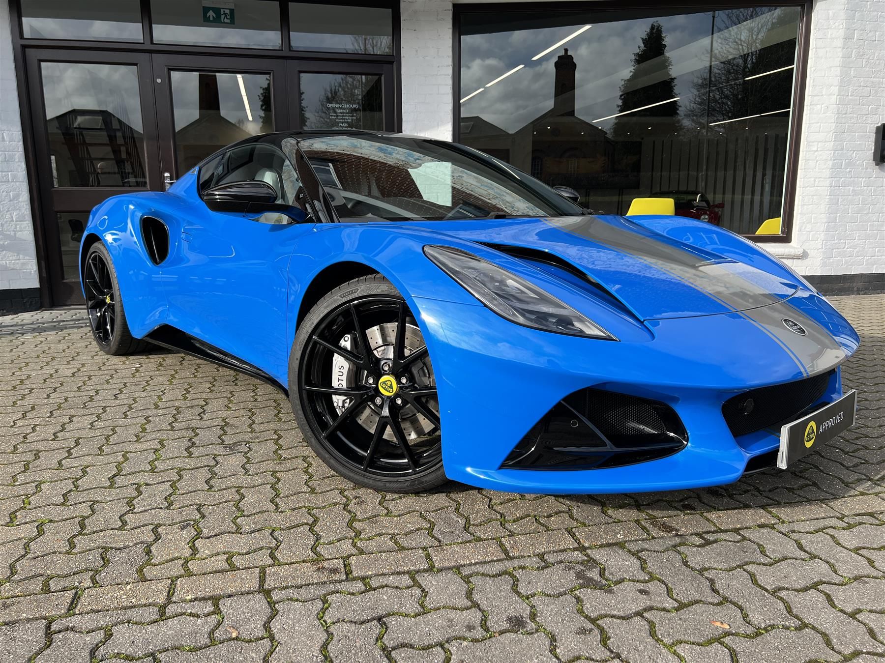 Used 2023 LOTUS EMIRA V6 FIRST EDITION for sale - PistonHeads UK