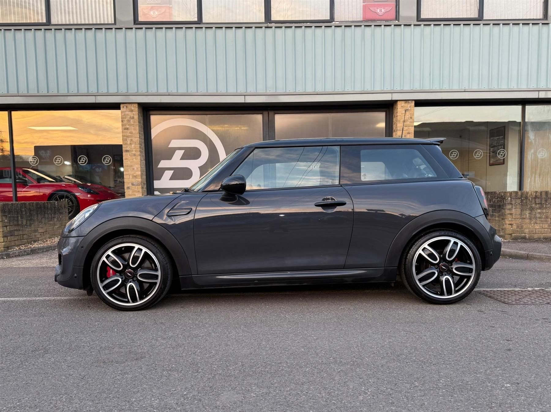 Used MINI Hatch 2.0 John Cooper Works Auto Euro 6 (s/s) 3dr for sale ...
