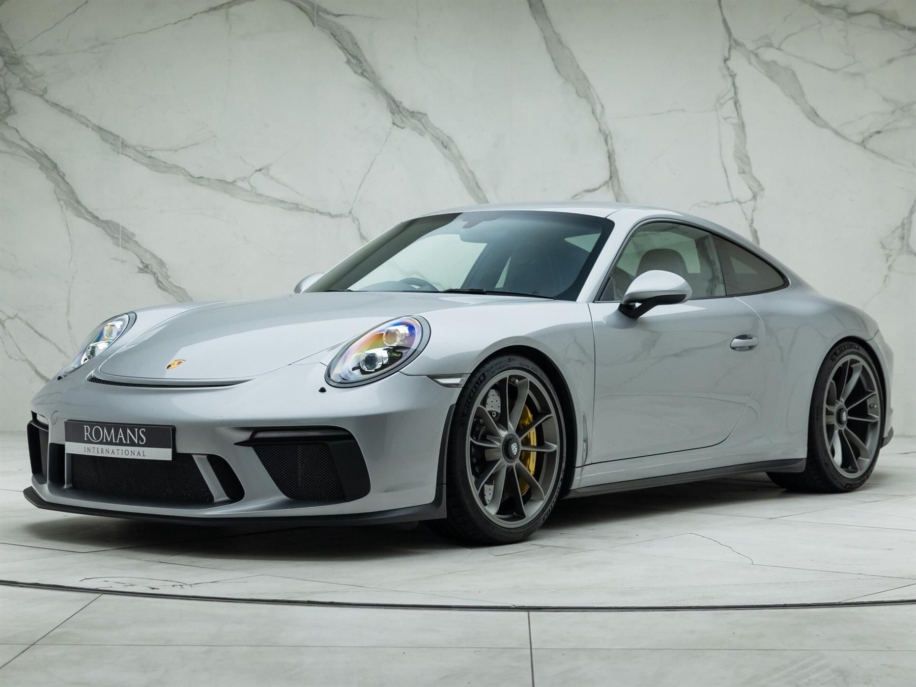 Used 2018 PORSCHE 911 for sale - PistonHeads UK