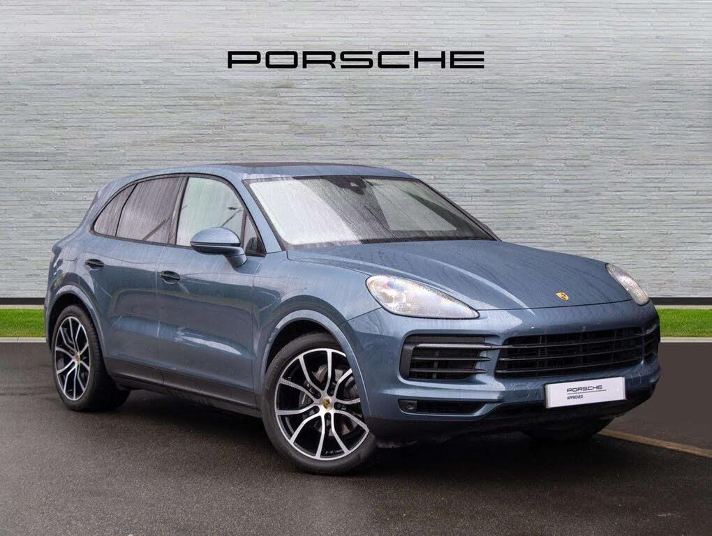 Used 2024 PORSCHE CAYENNE for sale - PistonHeads UK