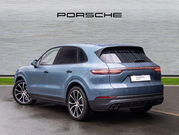 Used 2024 PORSCHE CAYENNE for sale - PistonHeads UK