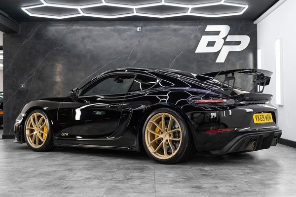 Used 2019 PORSCHE 718 CAYMAN GT4 for sale - PistonHeads UK