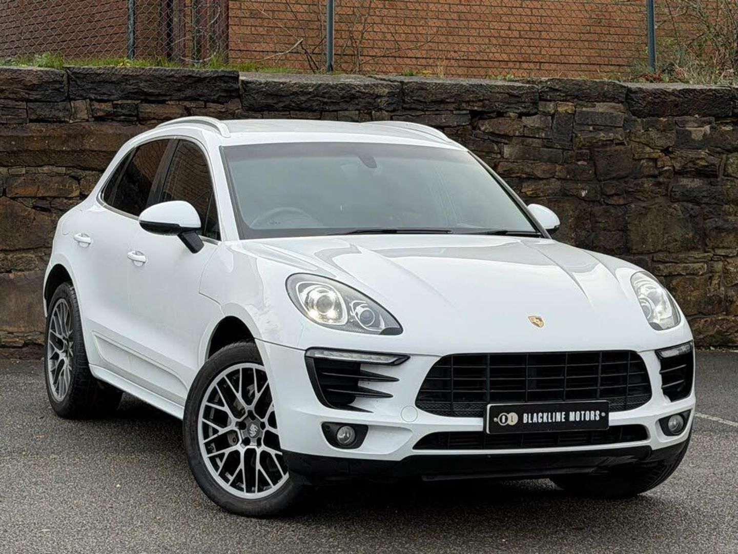 Used 2014 PORSCHE macan for sale - PistonHeads UK