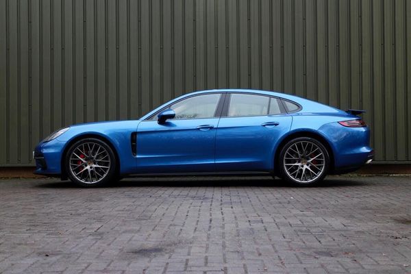 Used 2018 PORSCHE PANAMERA for sale - PistonHeads UK