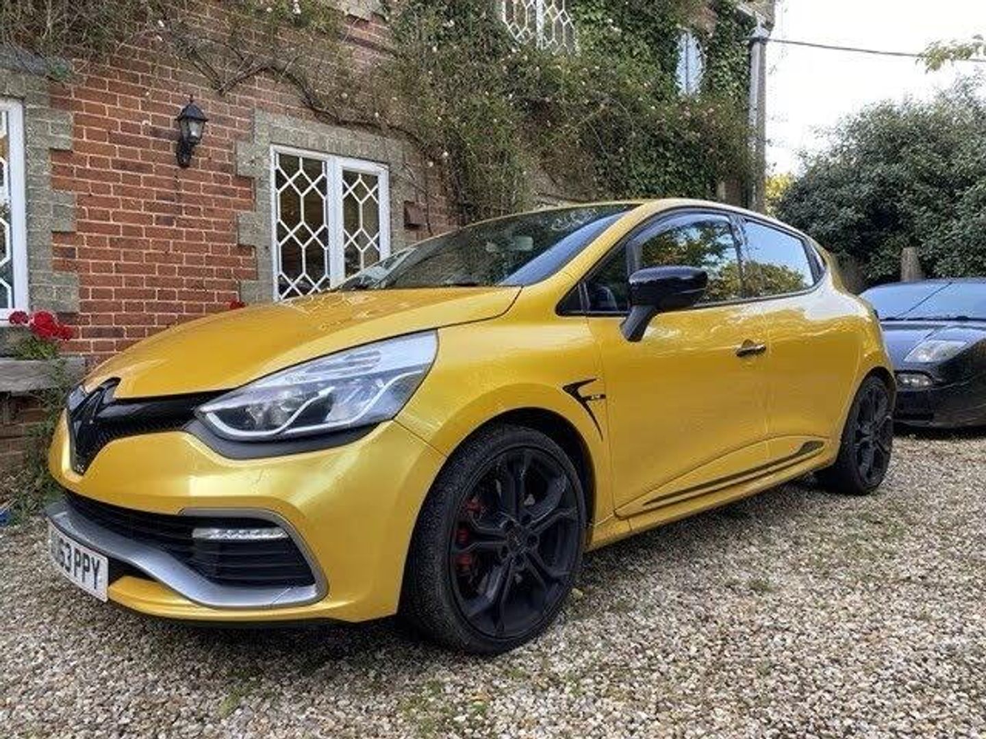 Used 2013 RENAULT CLIO for sale - PistonHeads UK