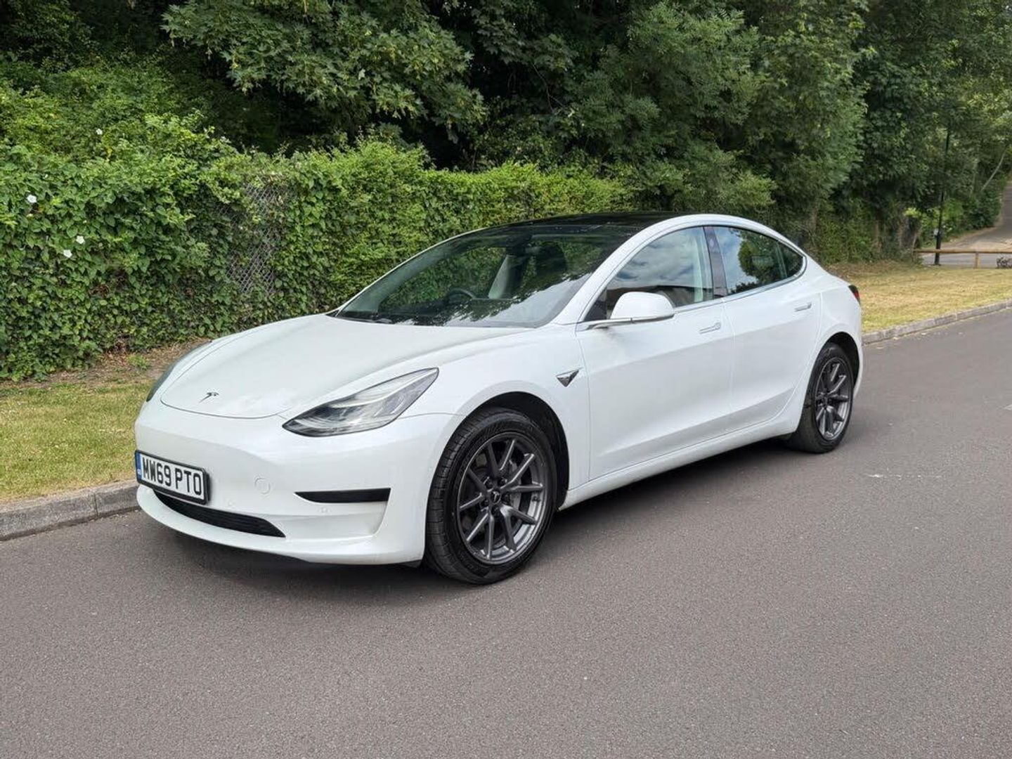 Used 2019 TESLA MODEL 3 STANDARD RANGE + for sale - PistonHeads UK
