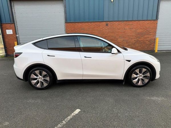 Used 2022 TESLA MODEL Y LONG RANGE AWD for sale - PistonHeads UK