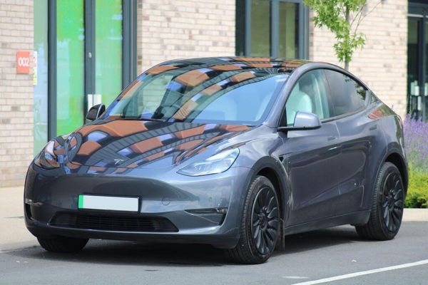 Used 2023 TESLA MODEL Y LONG RANGE AWD for sale - PistonHeads UK